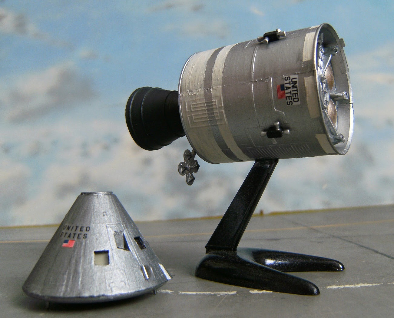 Happyscale-Modellbau: Apollo Command Module - Revell 1/100 built by ...