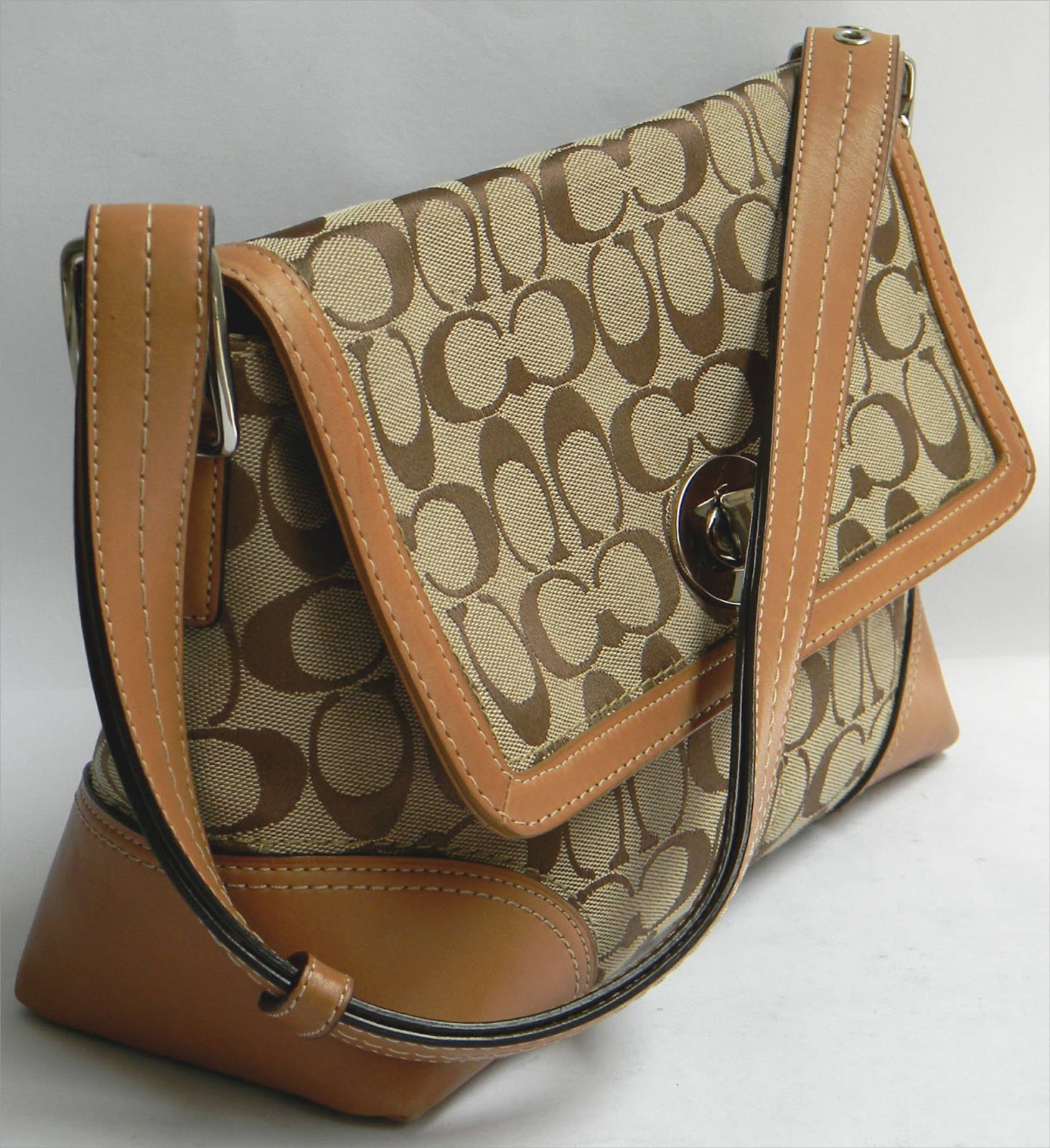 Janji Laku: Authentic COACH Tranformable Sling Cross Body Or Shoulder Bag