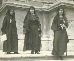 La Mano di Fatima: Il Femminismo Islamico: donne in prima linea nella ...