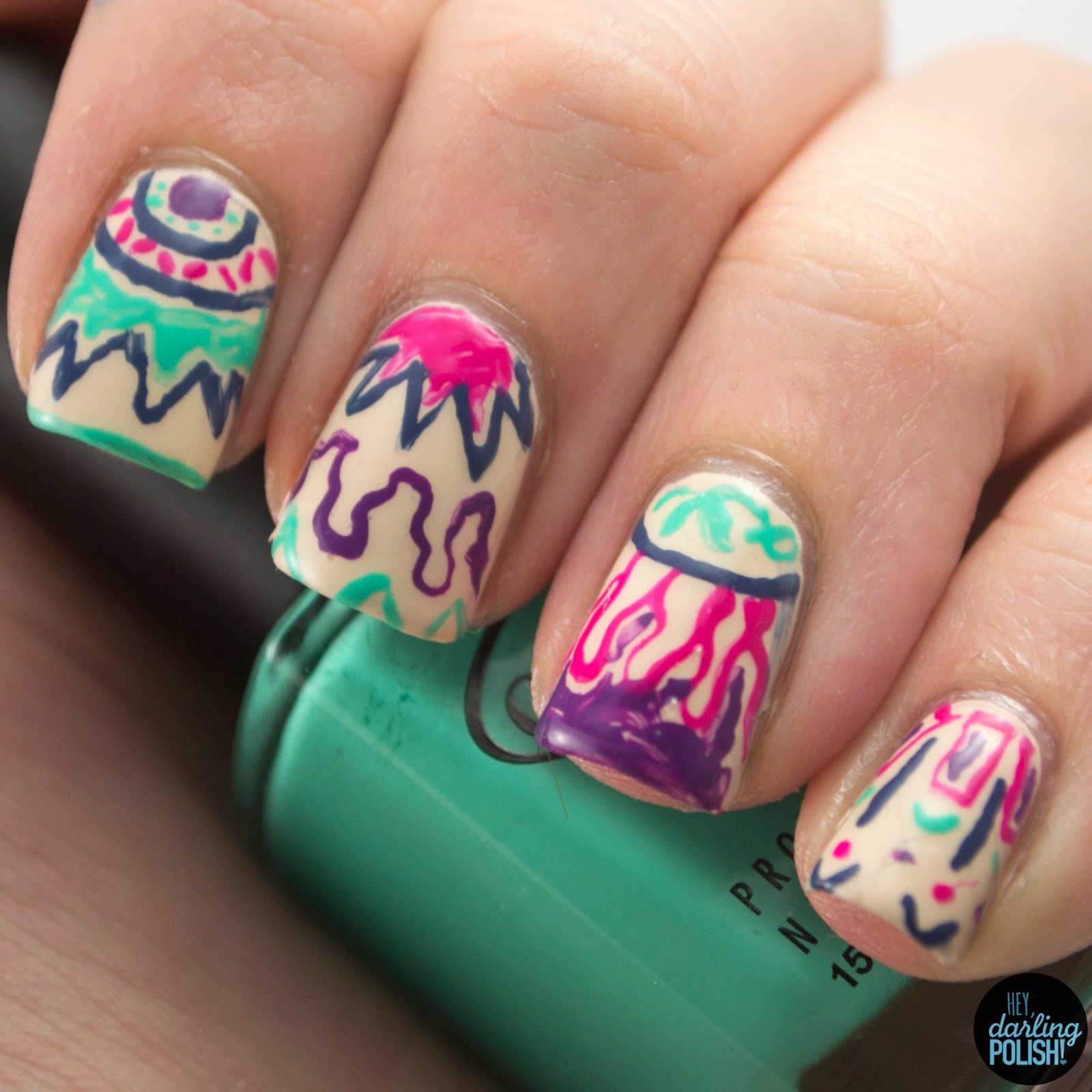 Hey, Darling Polish!: Nail-Art-A-Go-Go: Day 16 - Doodles