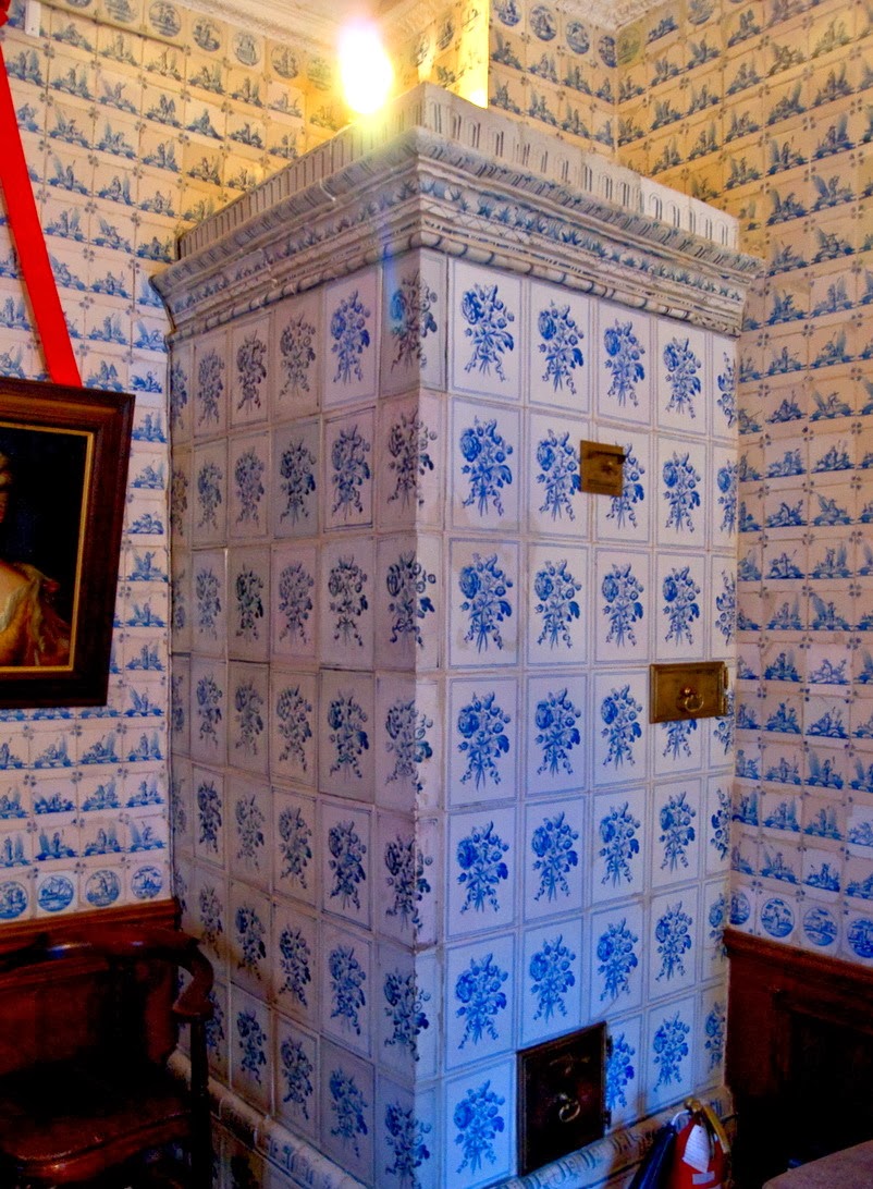 loveisspeed.......: The Menshikov Palace is a Petrine Baroque edifice ...