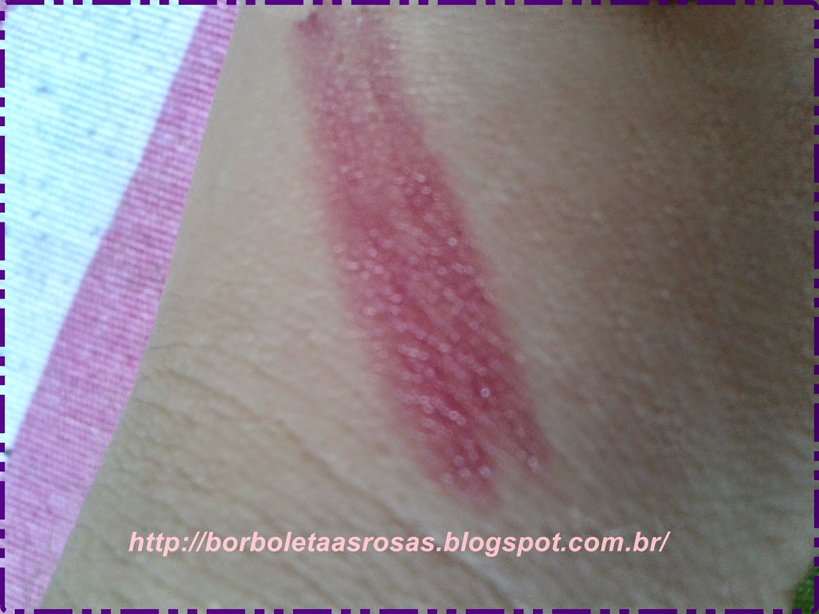 Borboletas Rosas: Resenha: batom morango choque da Avon Color trend