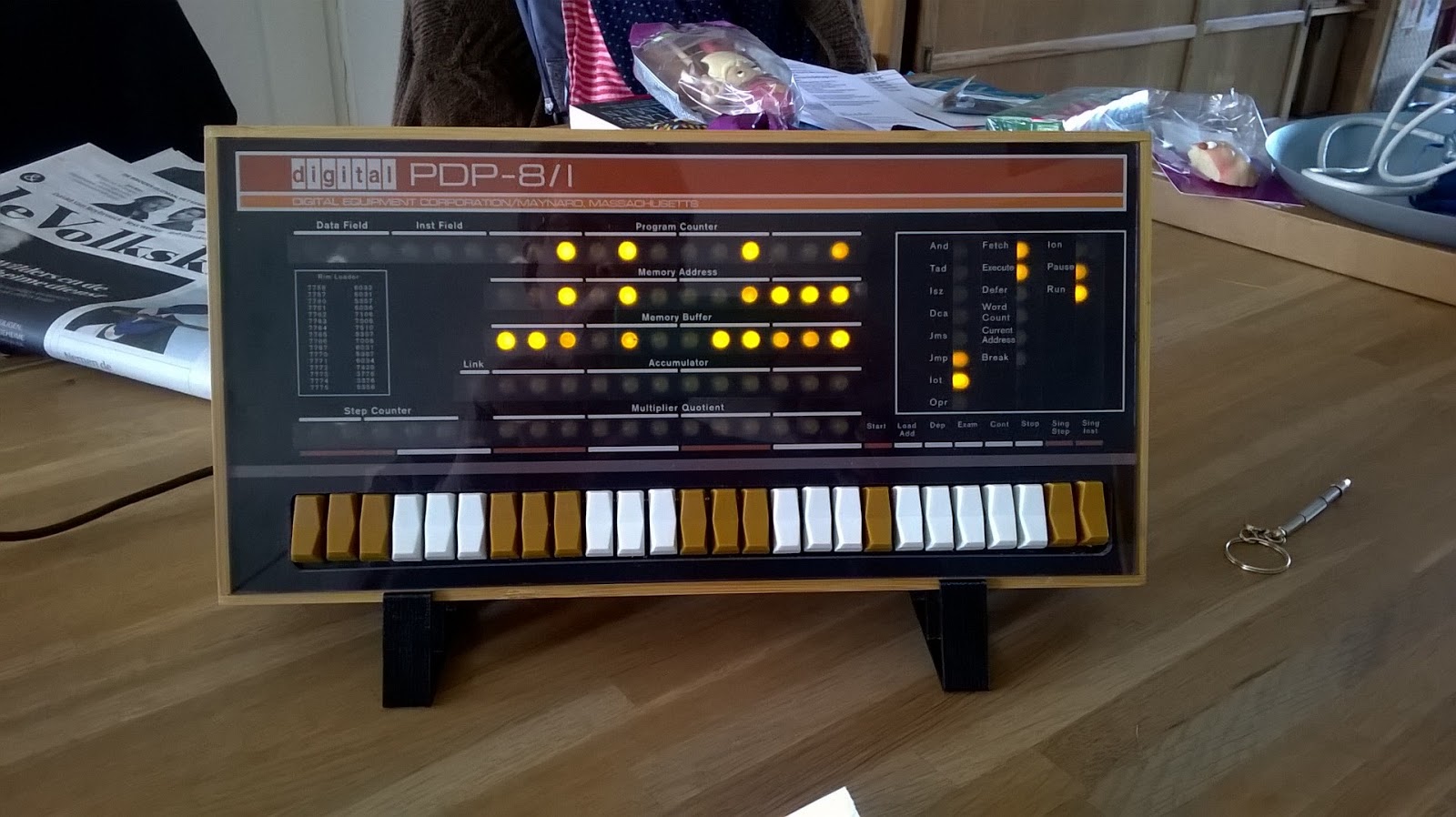 1or2Bytes: PiDP8 - A replica of the PDP-8/i