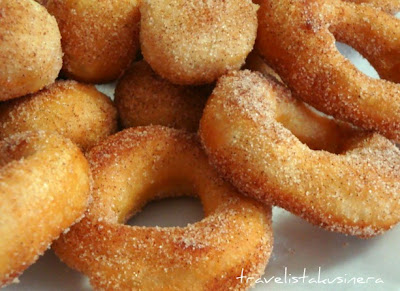 TravelistaKusinera: Pinoy Donut