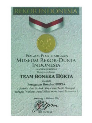 Boneka Rumput Horta