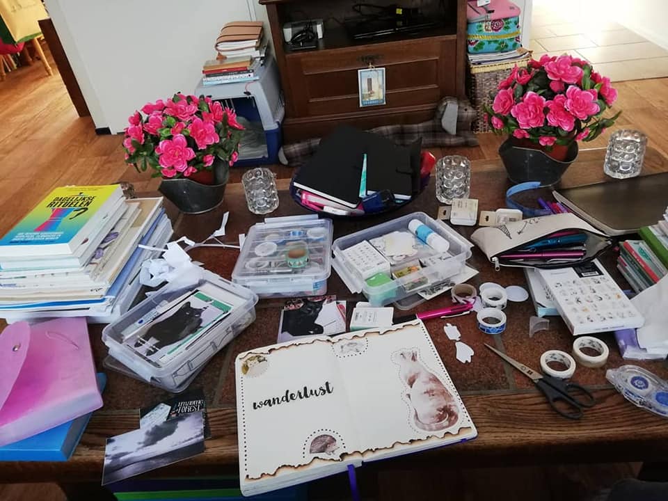 Caatje's Artsy Stuff: Decorating the journal