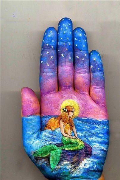 TELUGU WEB WORLD: UNIQUE HAND PALM COLOURFUL PAINTINGS