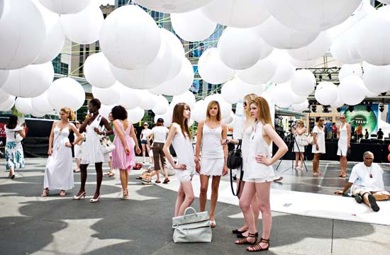 Tquoiz: FASHION FLASH MOB – CELEBRATING CAPE TOWN FASHION