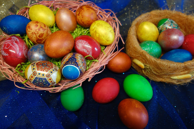 Oua vopsite pentru PASTE