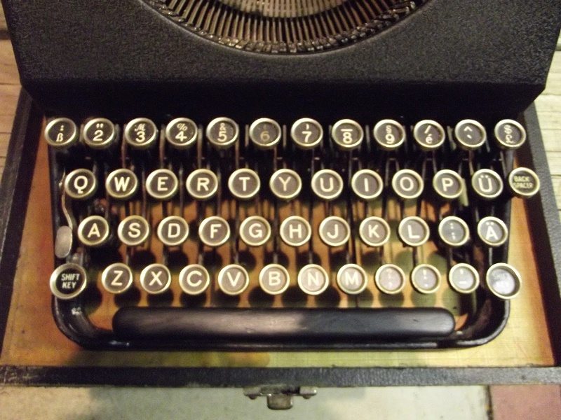 Why Keyboard Is Not Arranged Alphabetically!!!