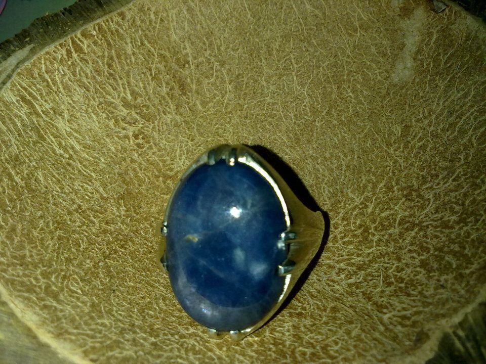 batu permata: SAPPHIRE (NILAM)