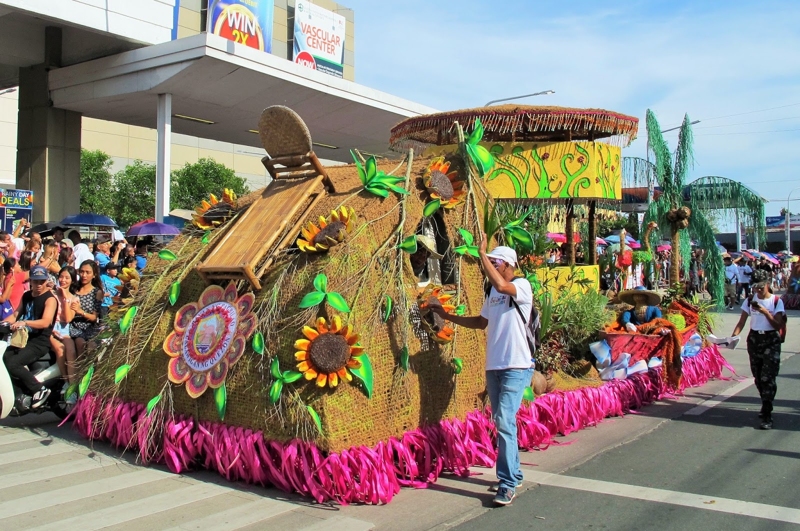 Gridcrosser: Coconut Creativity: Spectacles and Festivity at Quezon’s ...