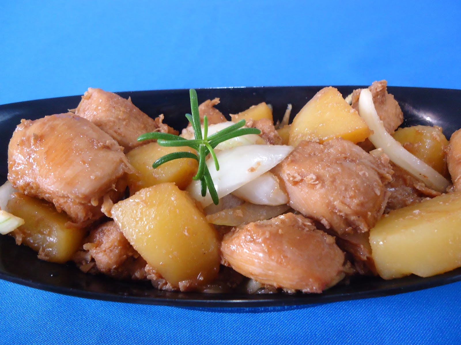 Rute Receitas: FRANGO COM ALECRIM E BATATA