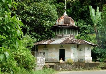 Pengertian Surau dan Tradisi Keilmuan Surau - DUNIA ISLAMKU