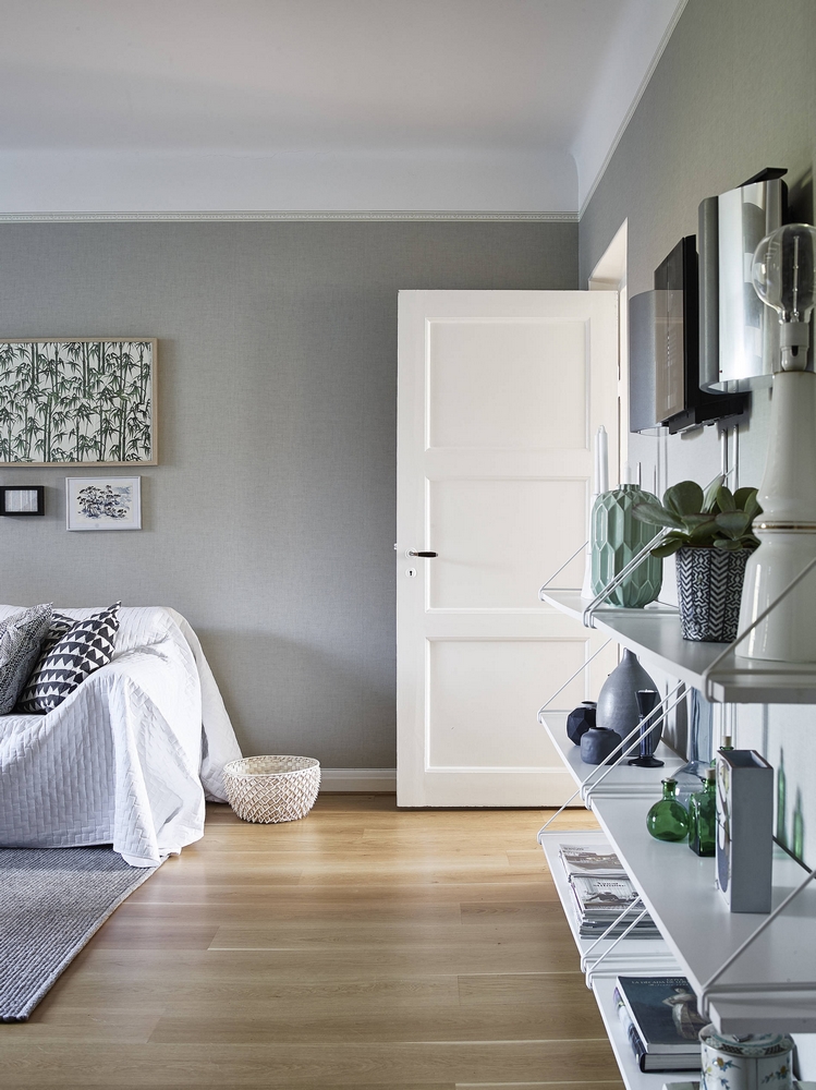 découvrir l'endroit du décor : SUR LES MURS GRIS