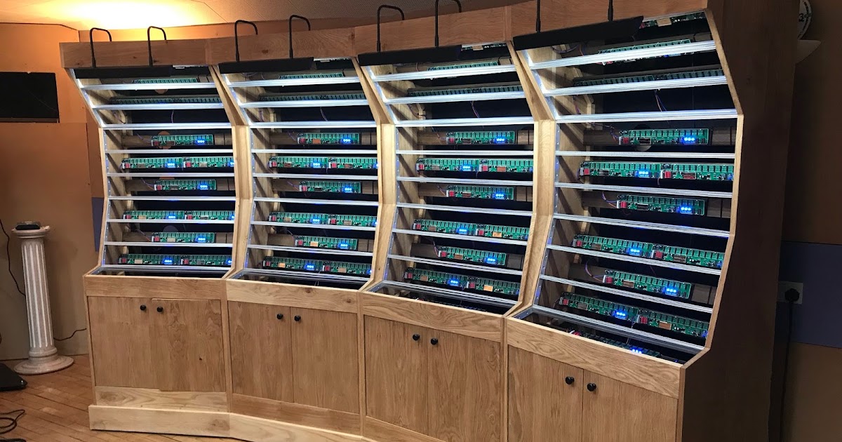 MATRIXSYNTH: Massive Wooden Eurorack Cabinets by Lamond Design