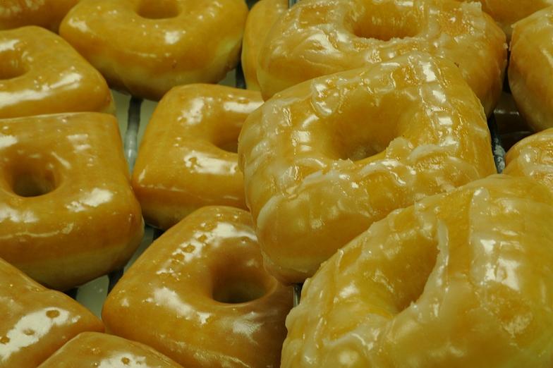 Mama Kat Thursday: The Great Square Donut Battle