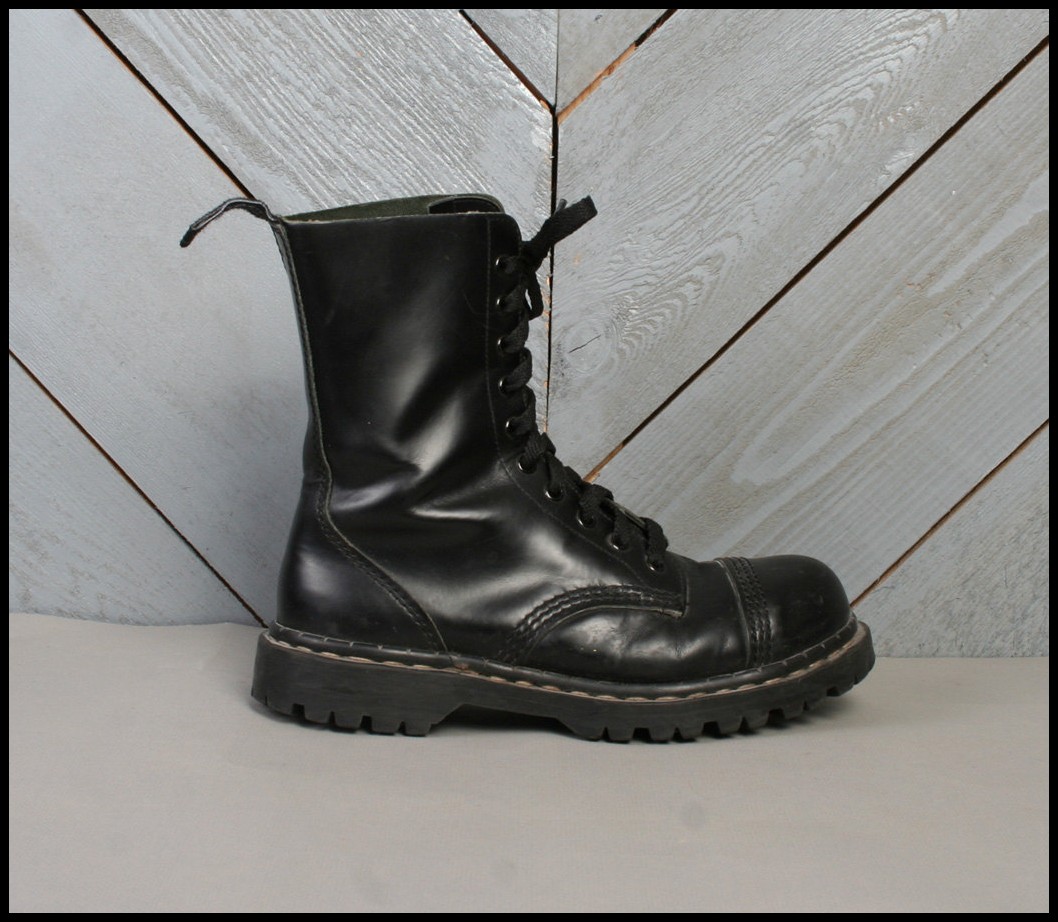 Vintage Odds and Ends: Vintage 1980 Gripfast Boots