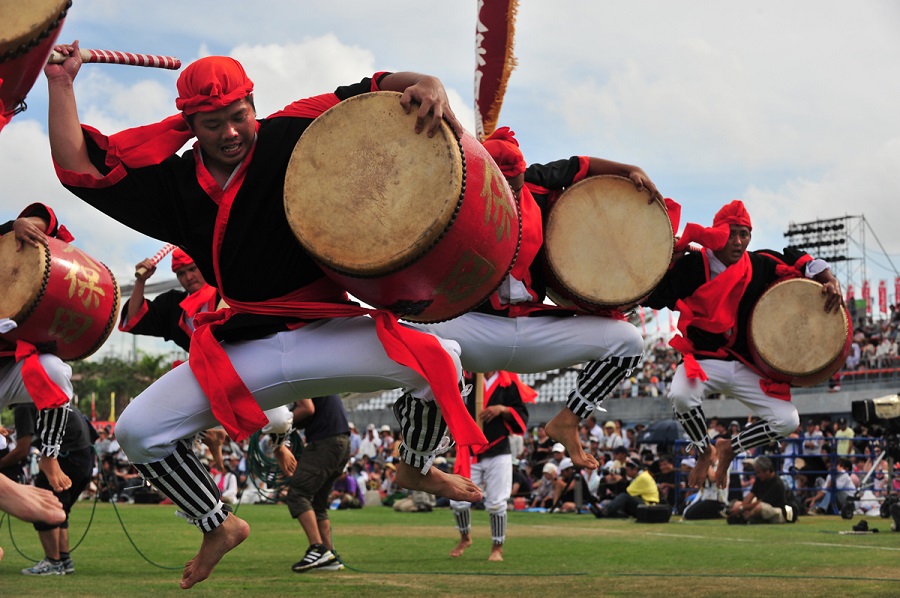 Línguas de Ryukyu: Eisaa, eisaa, hiyaruga eisaa
