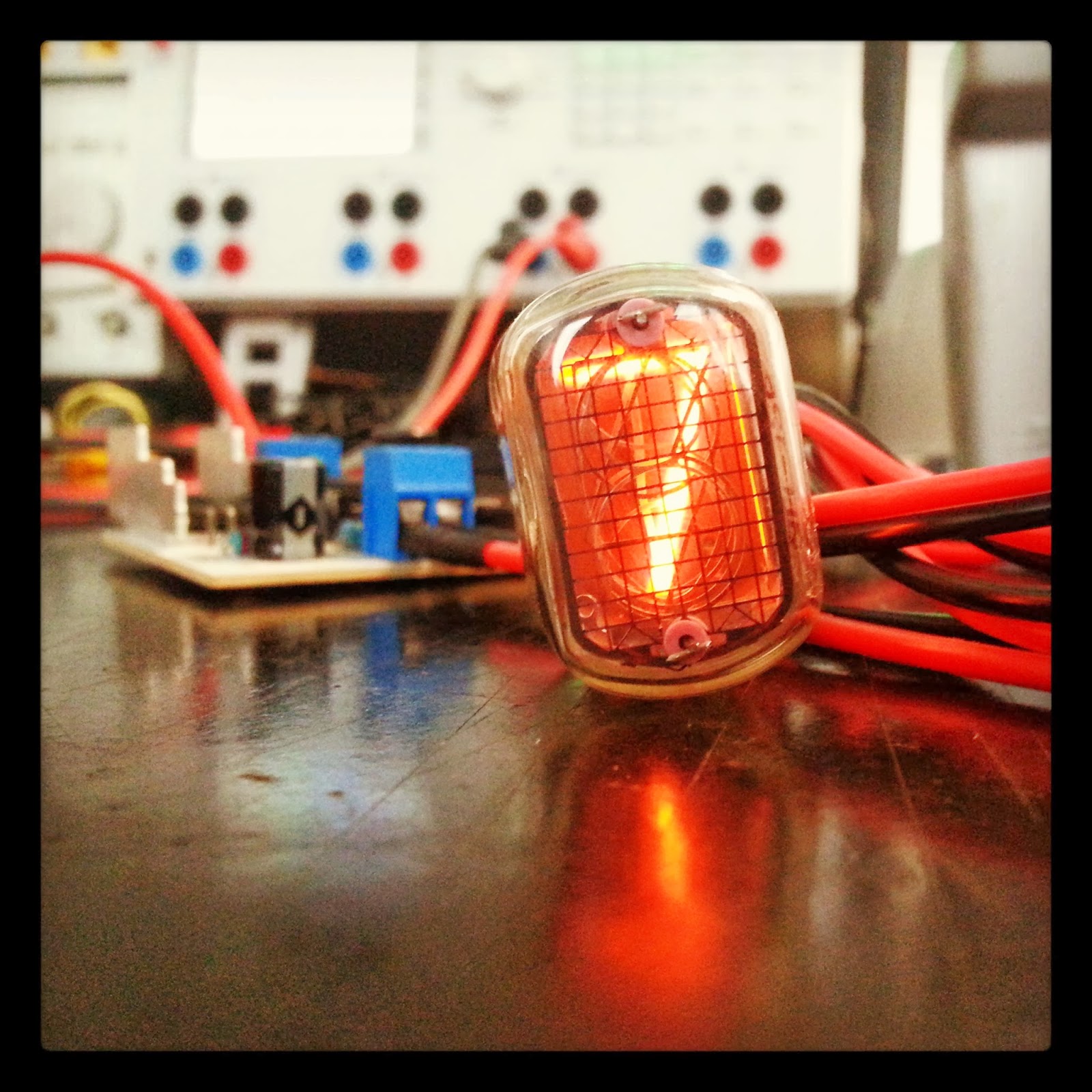 Tubos Nixie ~ byboRRe