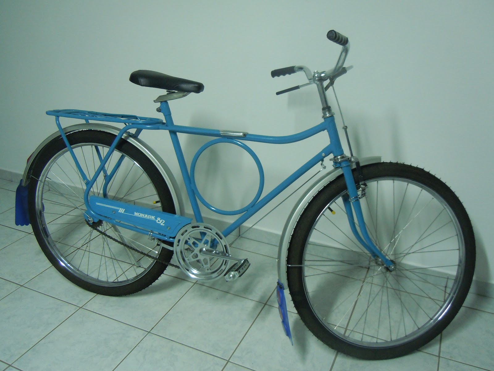 VELHAS BICICLETAS: Monark Barra Circular 1982