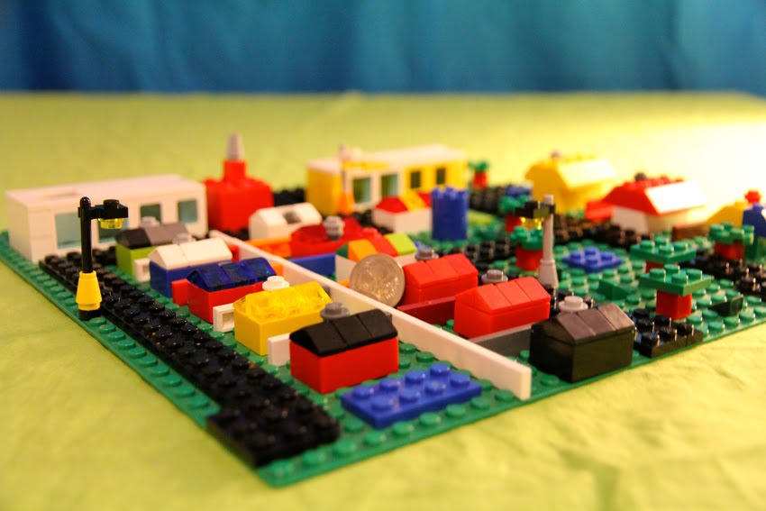 LEGO Quest Kids: Micro-Scale Photos
