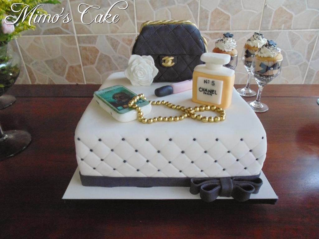 Bolo Chanel ~ Mimo's Cake