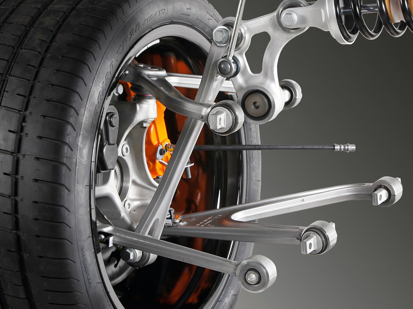 Le sospensioni dell'auto: ecco i 3 principali schemi.