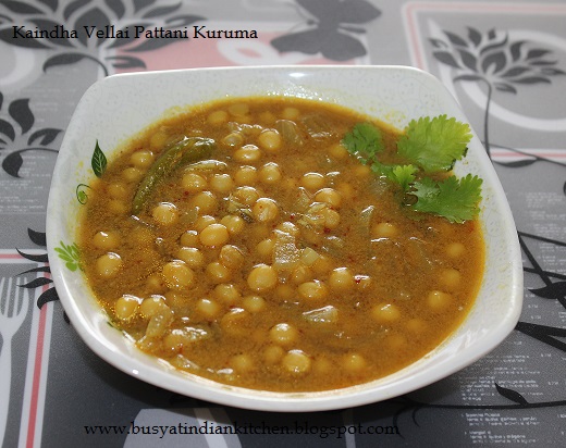Busy At Indian Kitchen: Vellai Pattani Kuruma (Dry White Peas Kuruma)
