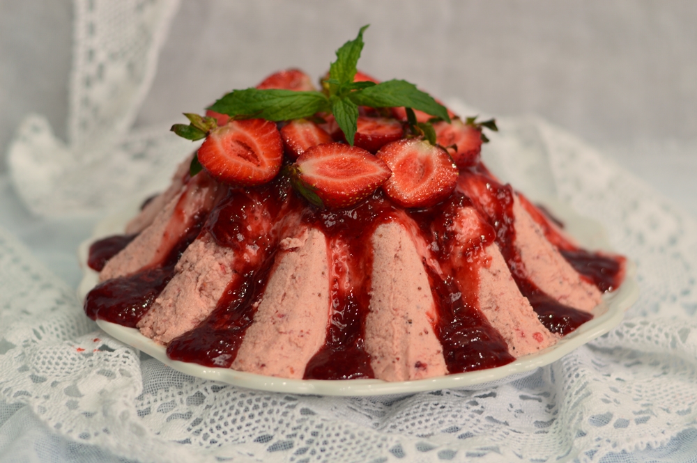 Bavareza cu capsuni - CAIETUL CU RETETE