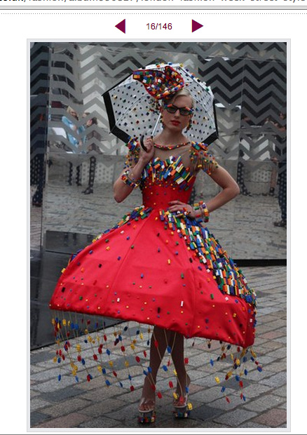 Cycle in Heels : THE LEGO DRESS FOR THE FASHION WEEK