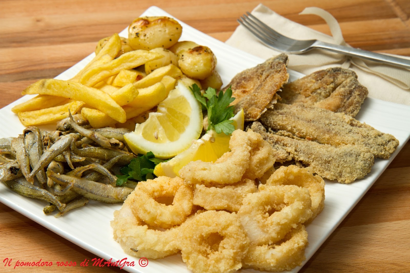 Il Pomodoro Rosso di MAntGra: Frittura di paranza e patate