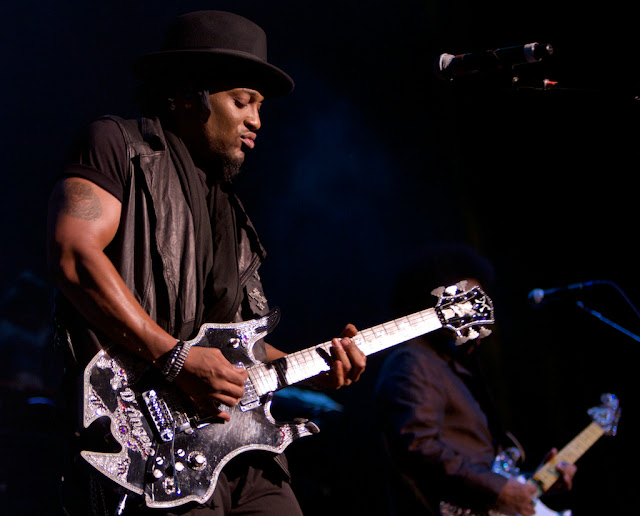 Derek Brad Photography: D'Angelo