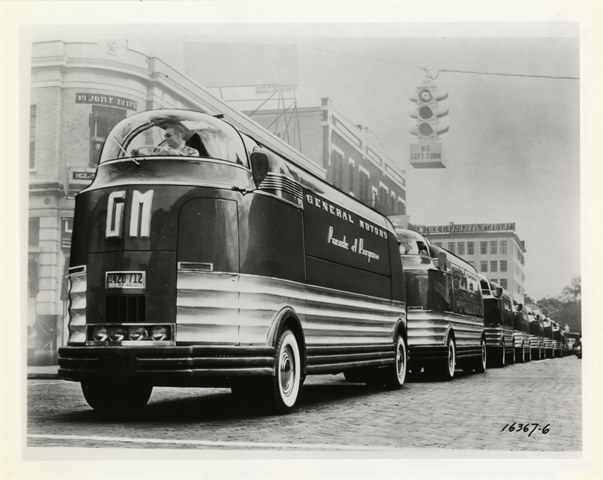 CARHUNTER : GENERAL MOTORS PARADE OF PROGRESS- FUTURLINER OR STREAMLINER?