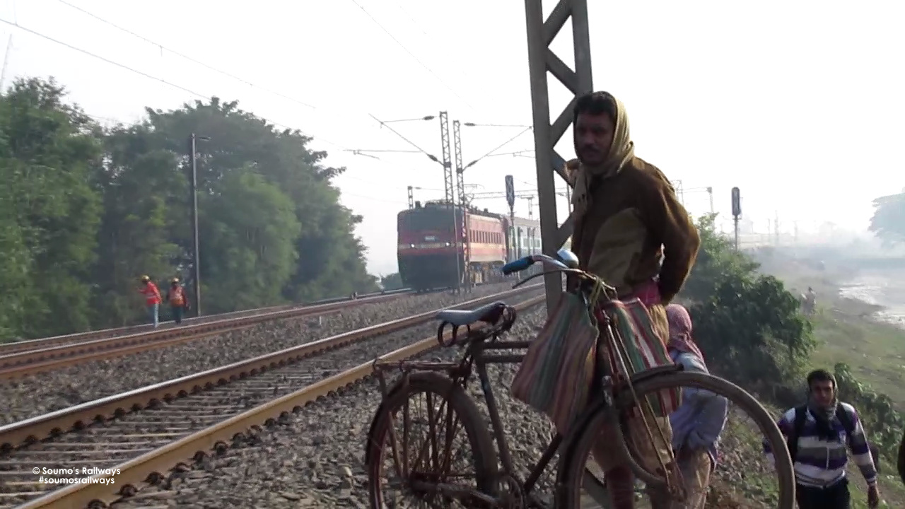 Soumo's Railways: Falaknuma Express Takes A Sharp Curve And Rushes At A ...