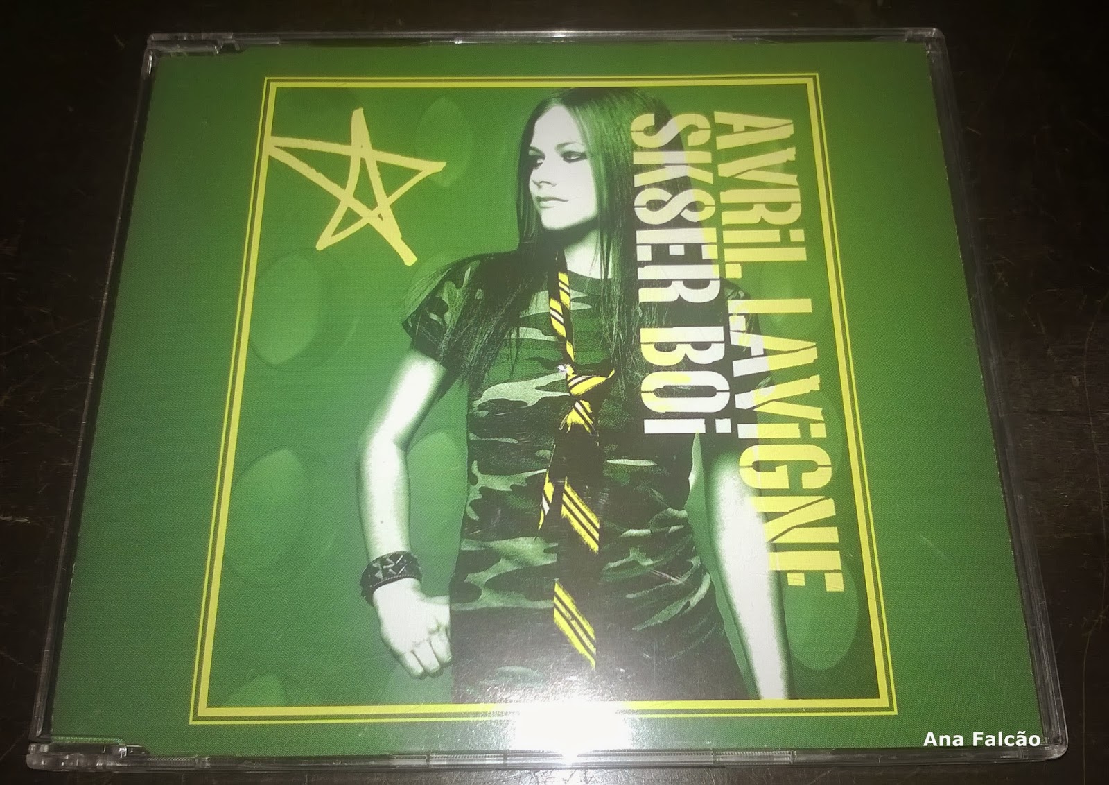 Ana Falcão Collection: Single Sk8er Boi - AU