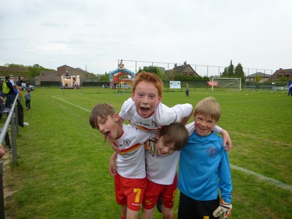 KFC Duffel U10: Tornooi SK Sint-Amands in beeld