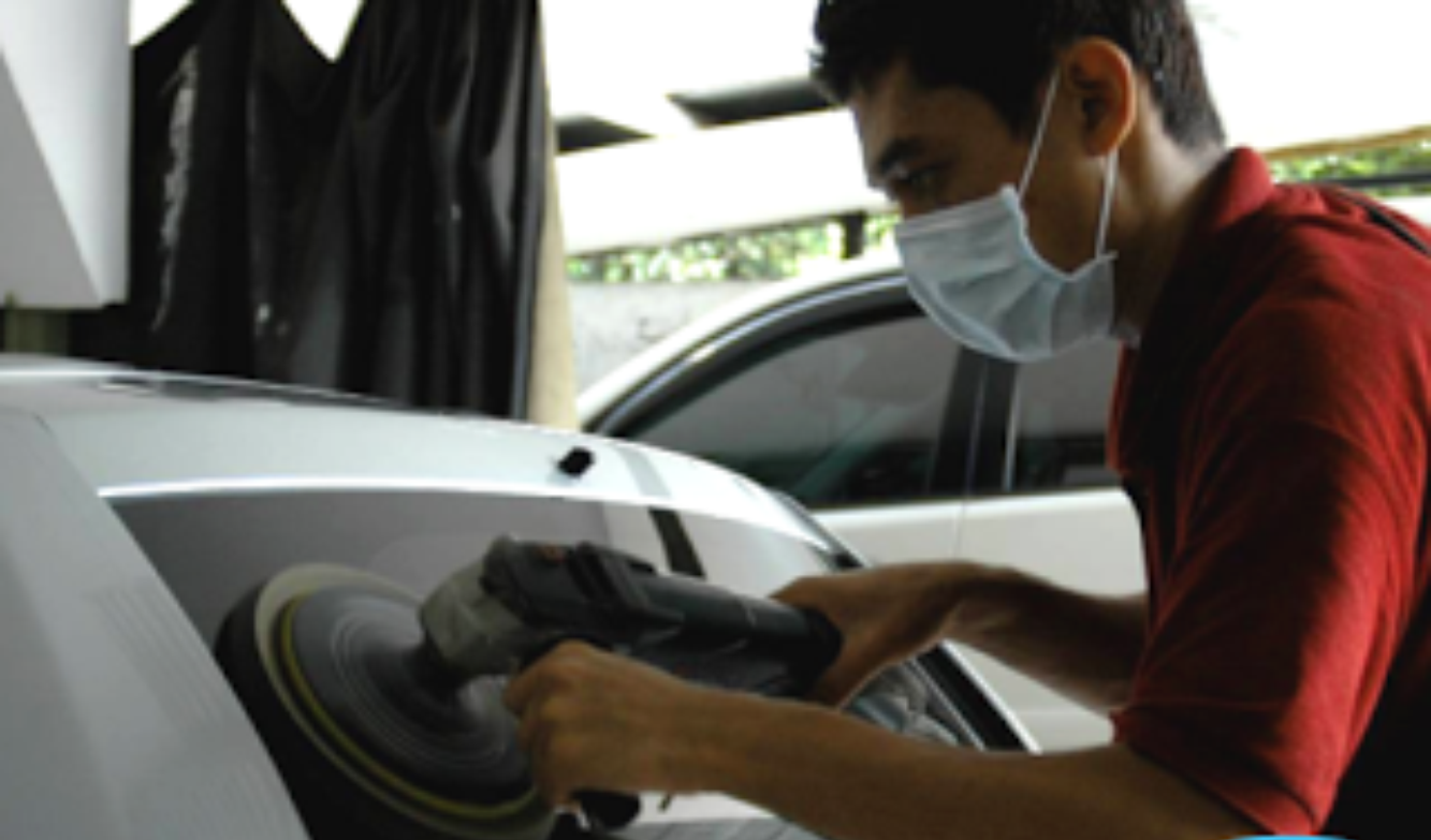 Jasa Poles Mobil Jogja | Pelindung Cat Mobil Jogja - Flash Autocare