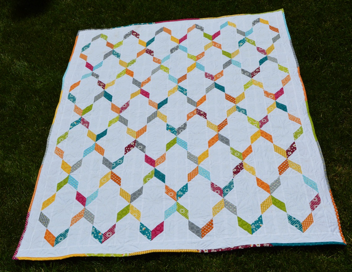 Happy Quilting: Streamers Quilt - Quilted Living Blog Hop