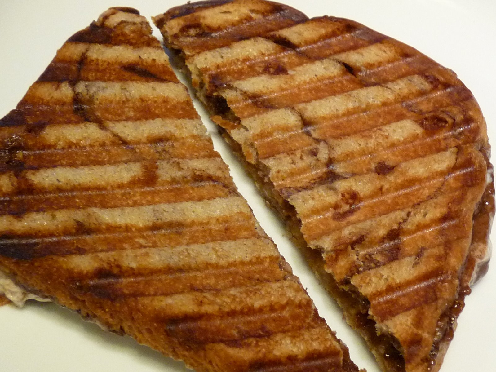 a lovely shore breeze....: Weekend Cooking... Grilled Nutella