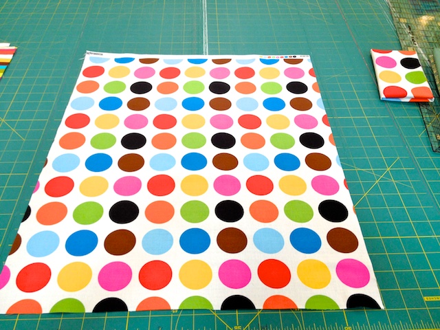 Valli & Kim: Folding Fat Quarter Tutorial