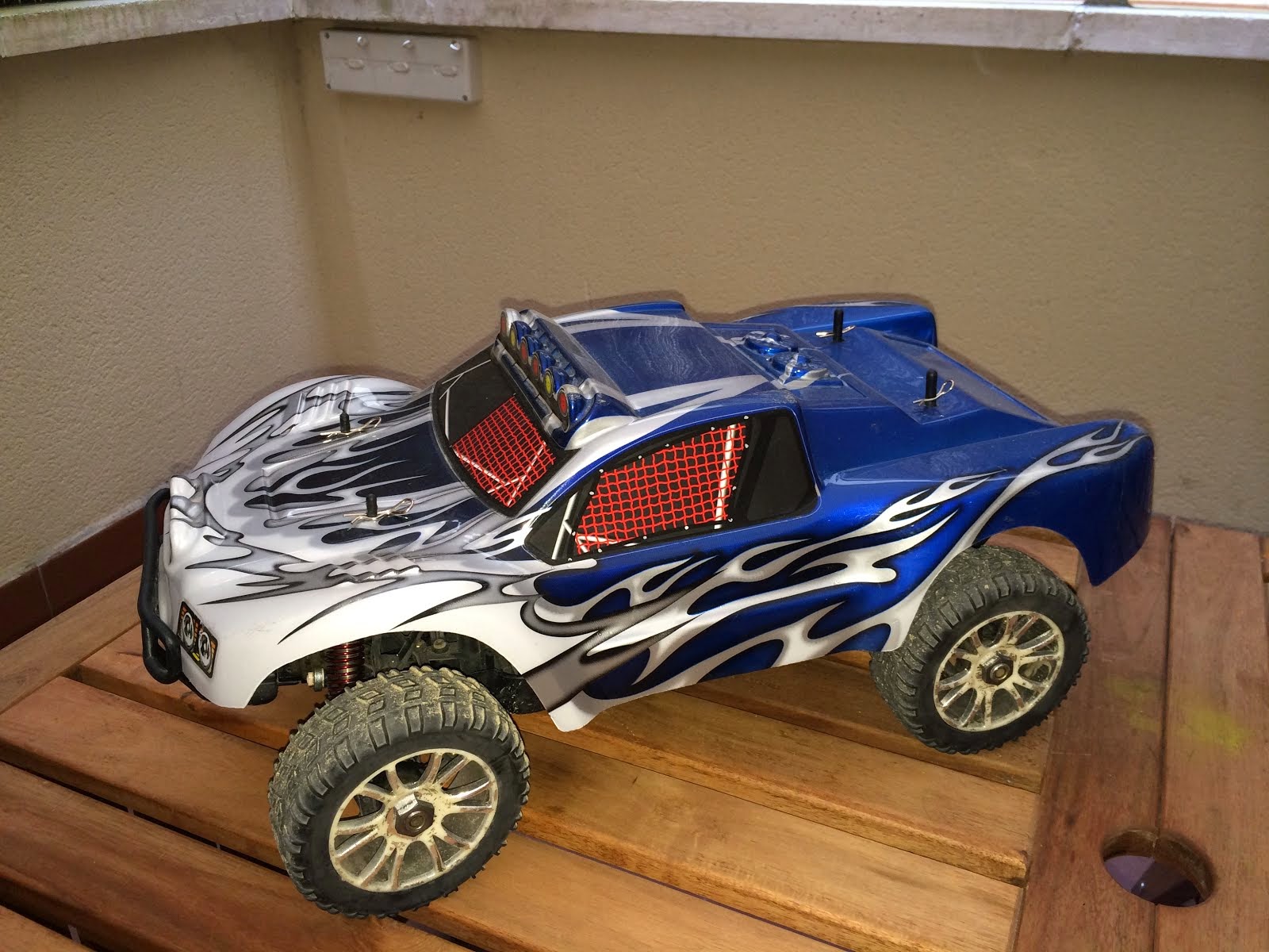 Mis coches de RC: Ninco Dot XB16