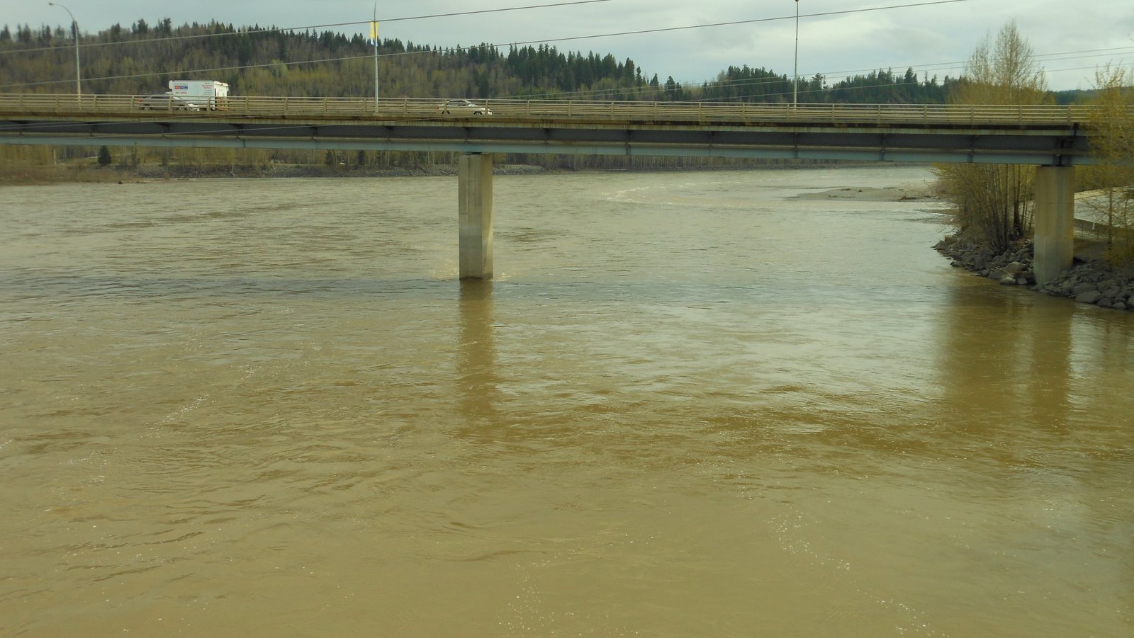 British Columbia in Pictures: Wooden Footbridge over the Fraser River