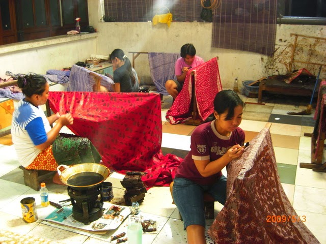 Laweyan Batik Village (Kampung Batik Laweyan) - Surakarta Travel Guide