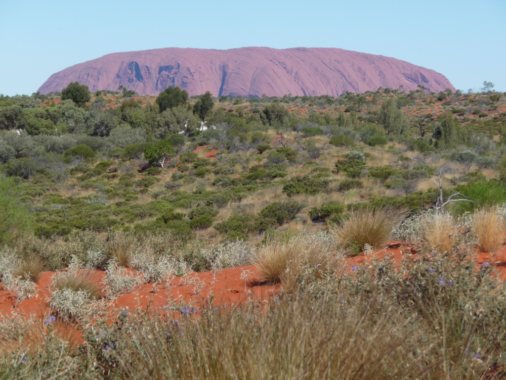 Speaking my languages: Uluru, Kata Tjuta and the Anangu people in ...