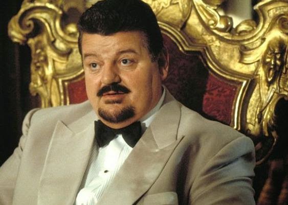 BOND ALLIES - 007 Travelers