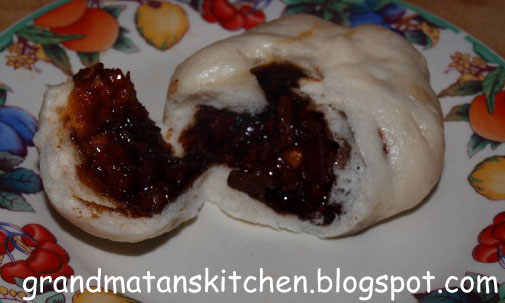 Grandma Tan's Kitchen: Char Siew Pau (Pork Steamed Bun)
