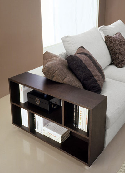 Divani personalizzati: braccioli attrezzati con mobili e accessori ...