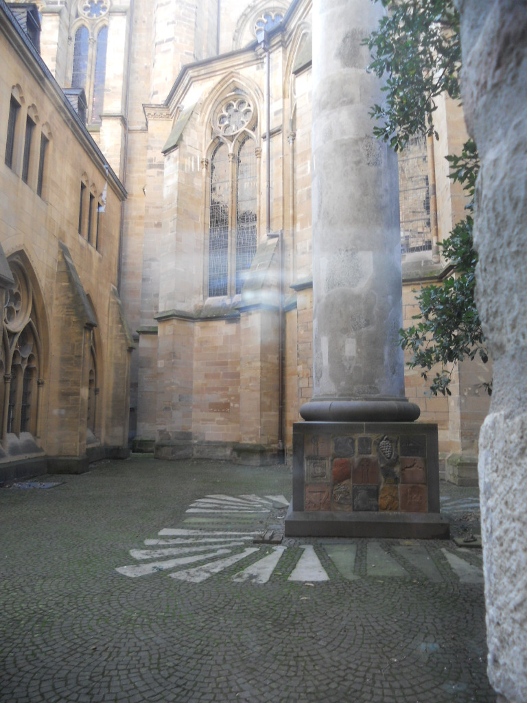 "Aspekte der Germanistik": Trierer Dom. Teil 1