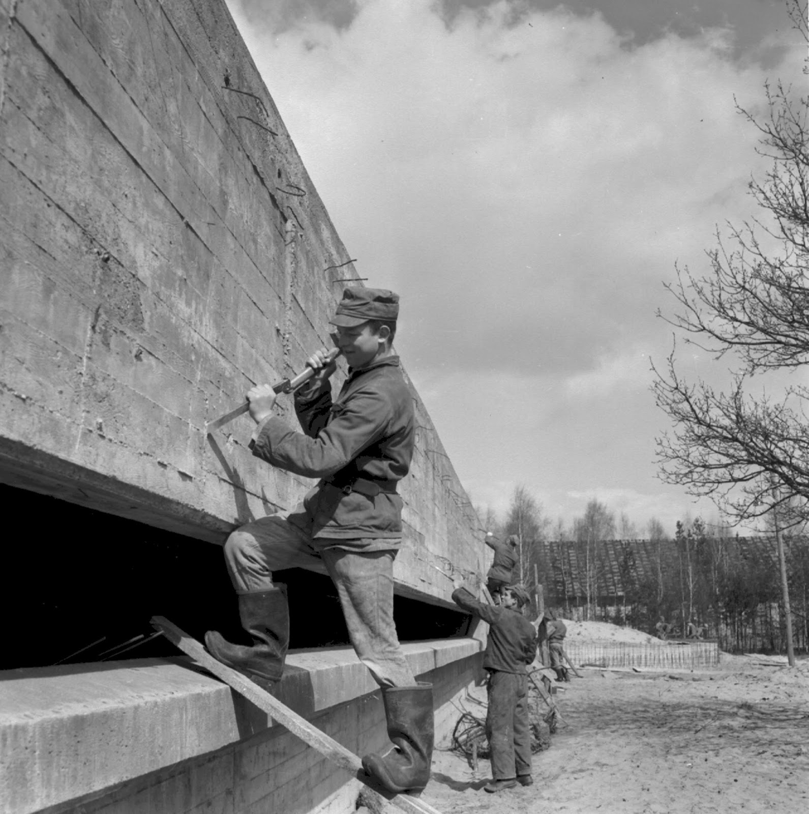 Niemiecki obóz koncentracyjny Stutthof / German Concentration Camp ...